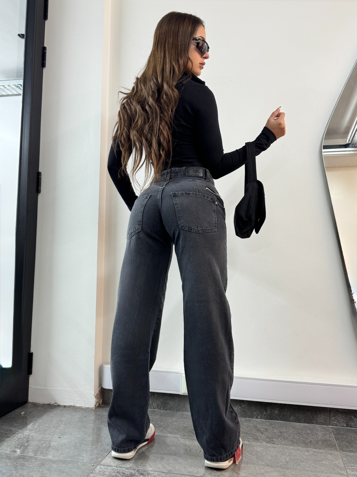 MOM GRAY ZIPPER